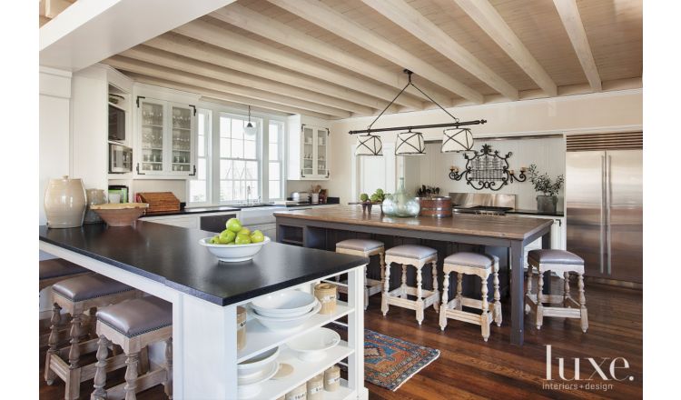 Traditional Country Kitchen | Luxe Interiors + Design